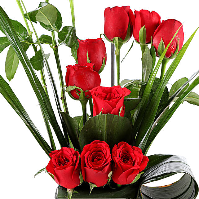 Beautiful Red Roses Vase Arrangement | Gift Red Romance gifts - Ferns N ...